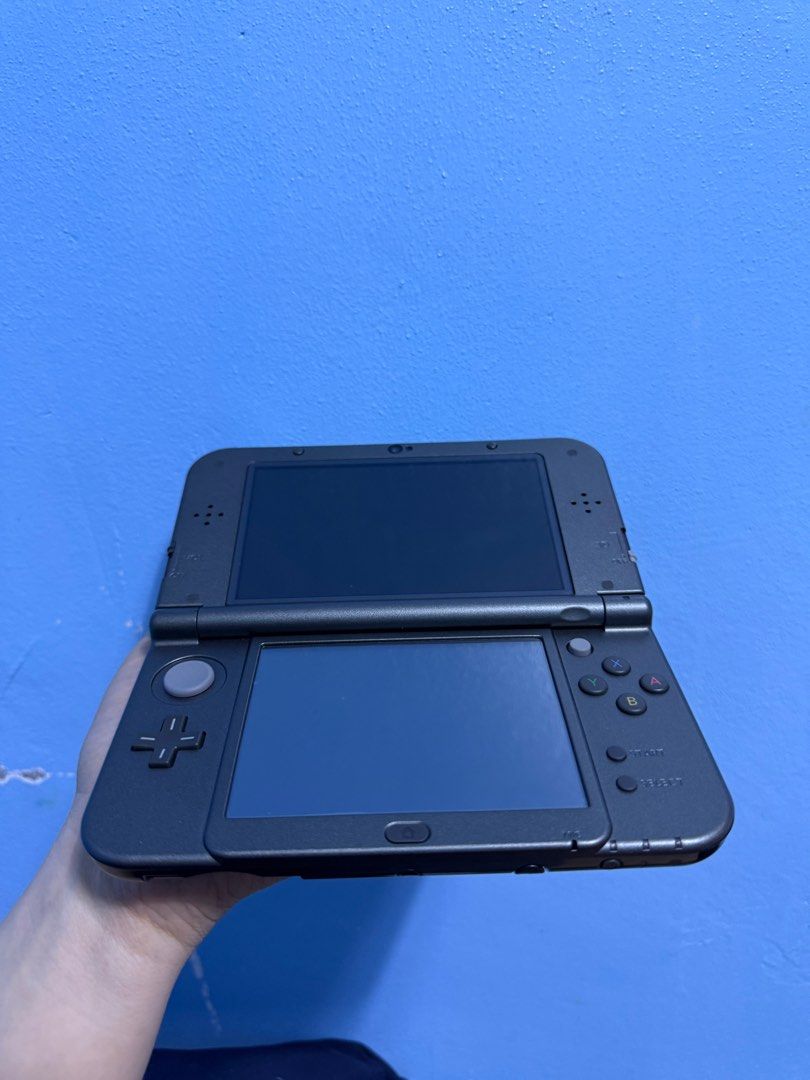 New Nintendo 3DS XL Mettalic Black (CFW with a 32GB Memory Card and ...