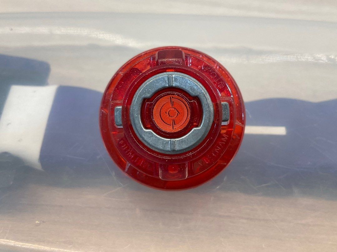 Prominence Phoenix Tapered Metal Universe-10 | Beyblade Burst DB ...