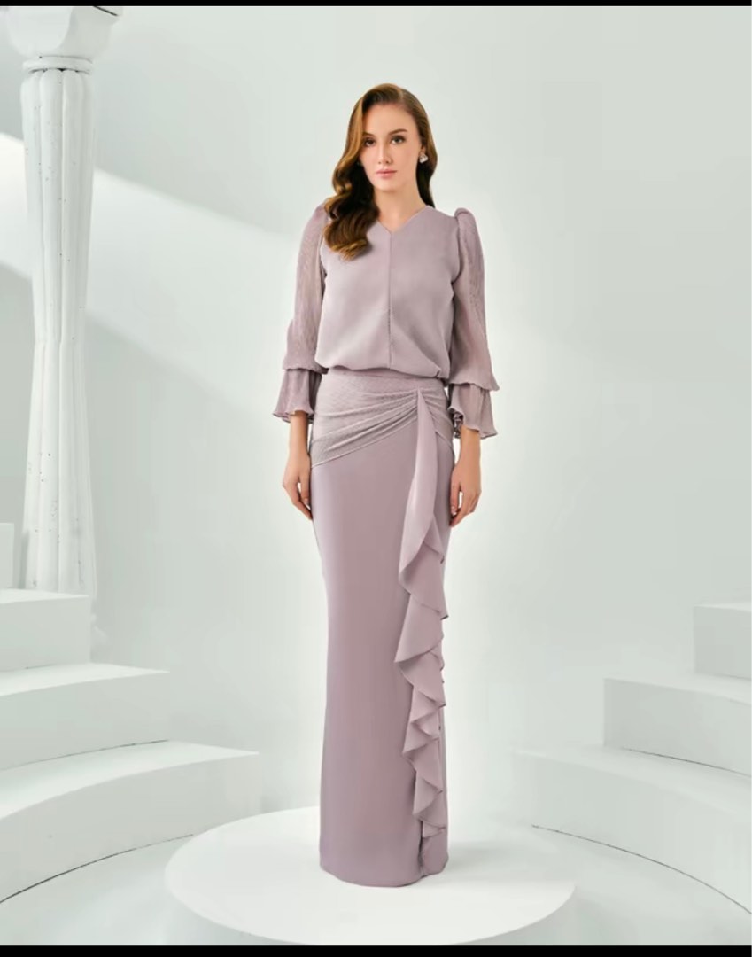 Qiszar Aster Luxe (Color Blush & Navy Blue), Women's Fashion, Muslimah ...