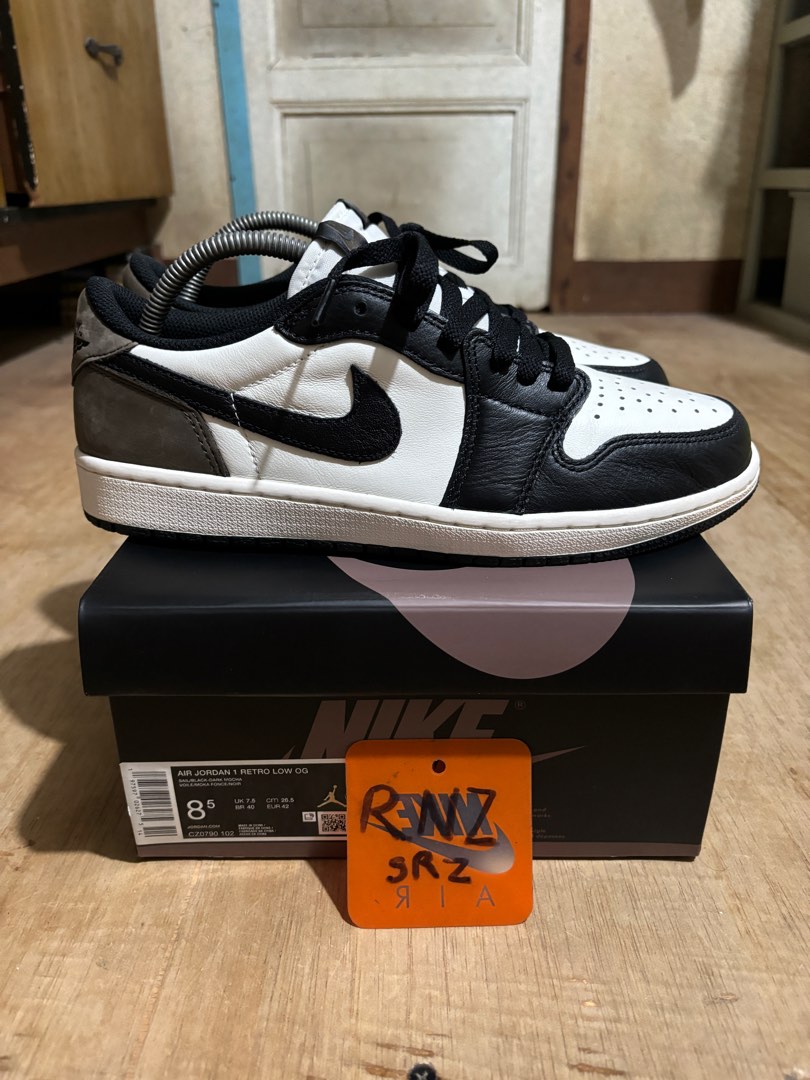 Rush fix! jordan 1 og mocha low, Men's Fashion, Footwear, Sneakers on ...