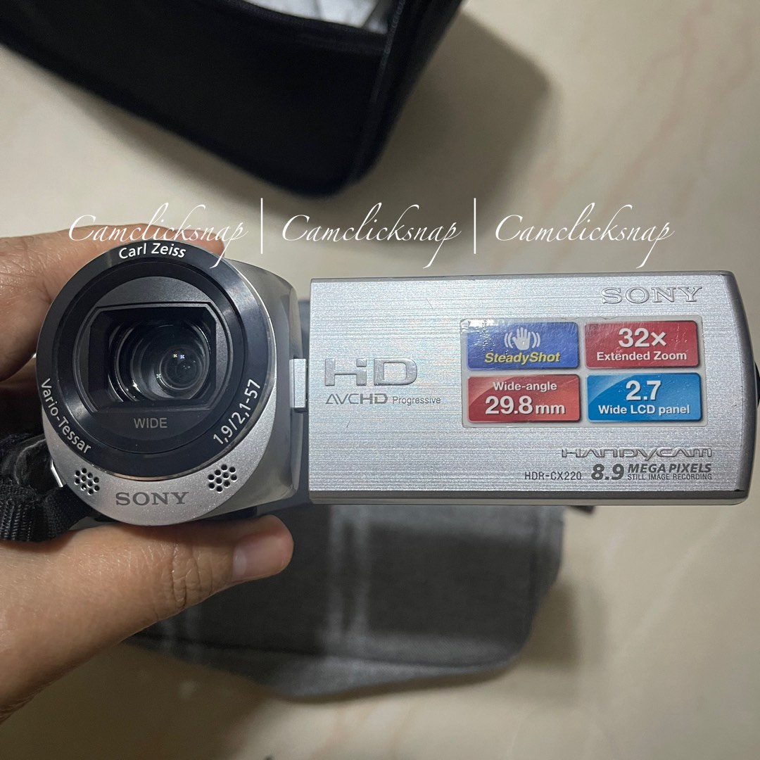 Sony handycam HDR CX220 silver, Photography, Video Cameras on Carousell