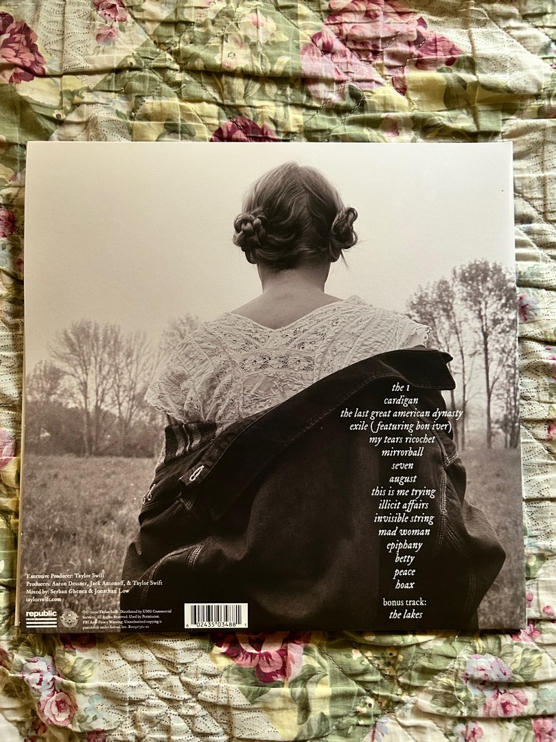 Taylor Swift Folklore Vinyl (brand new), Hobbies & Toys, Music & Media ...