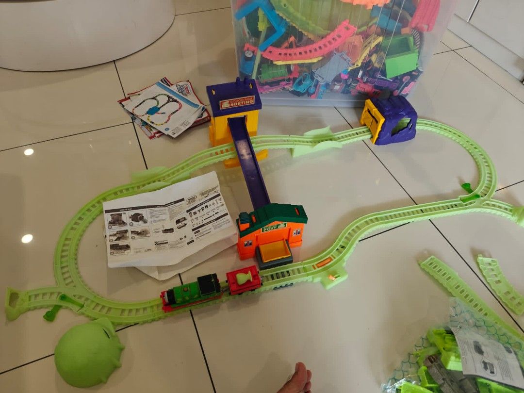 Thomas & Friends Trackmaster Sodor Postoffice, Hobbies & Toys, Toys ...