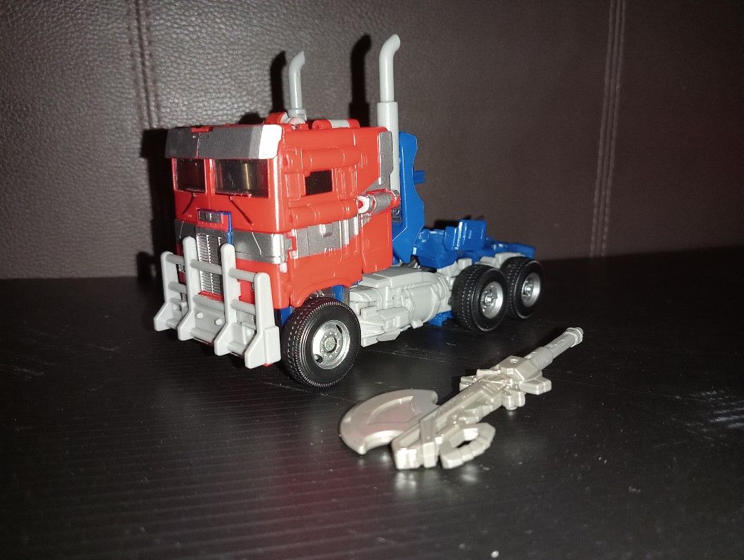 Transformers : Studio Series - Optimus Prime (ROTB, custom painted ...