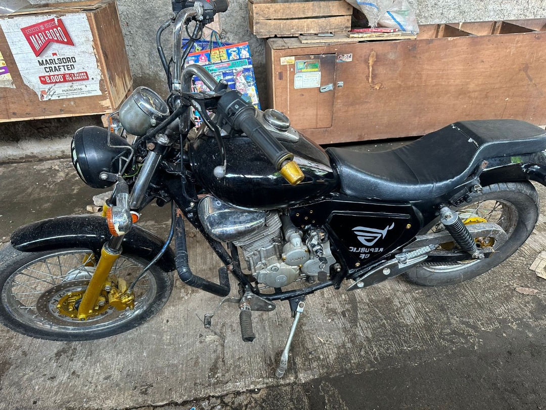 Yamaha Scorpio modif Bobber, Motor di Carousell