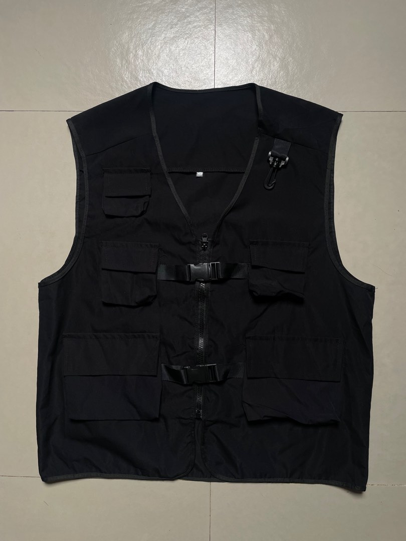 BLACK UTILITY VEST, Men's Fashion, Tops & Sets, Vests on Carousell
