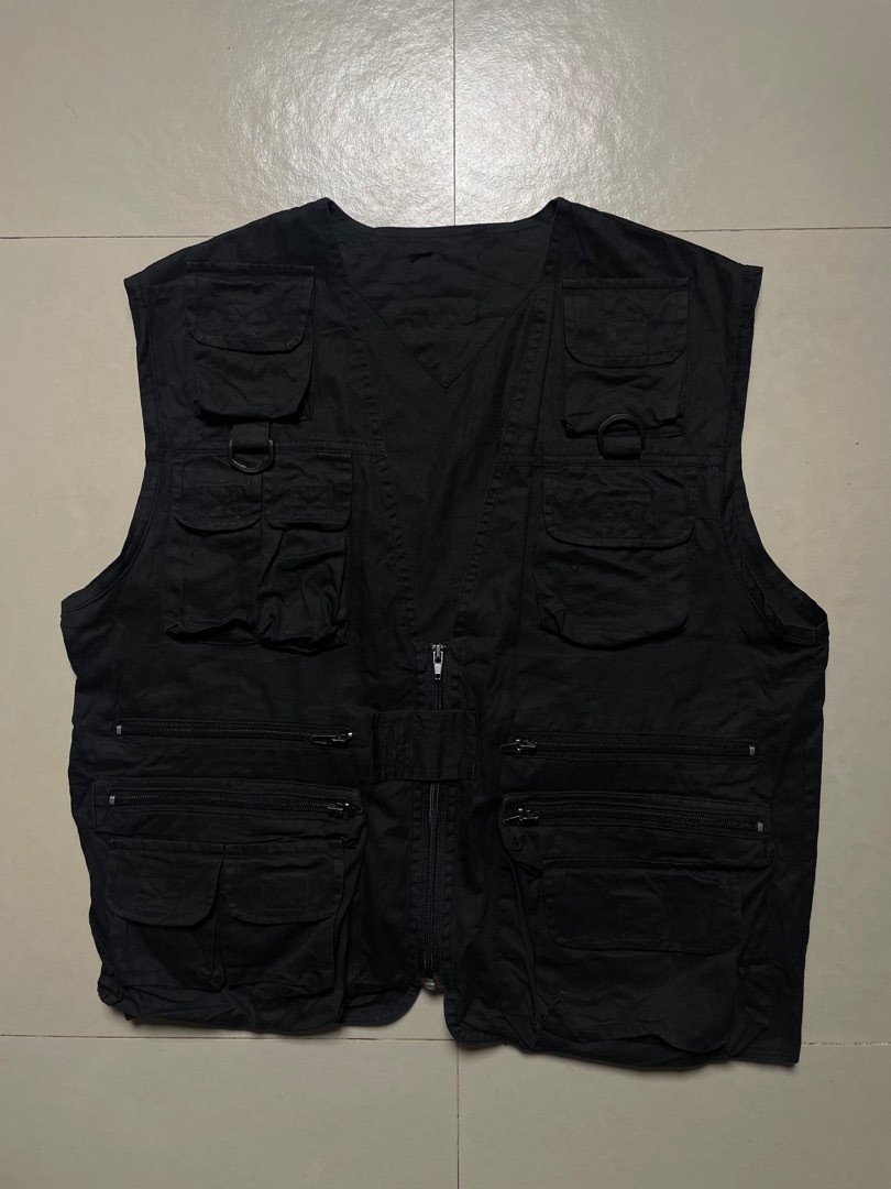 BLACK UTILITY VEST, Men's Fashion, Tops & Sets, Vests on Carousell