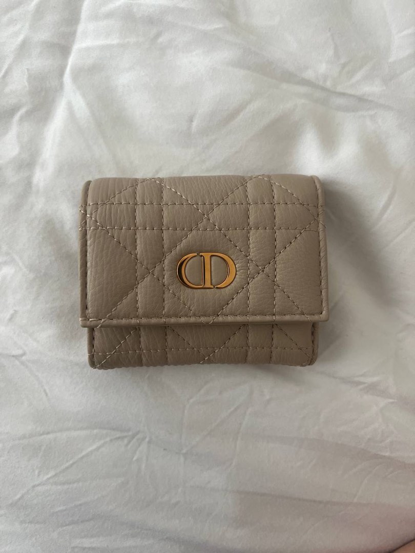 [BRAND NEW] Dior Cato Hibiscus Wallet for Sale!, Luxury, Bags & Wallets ...