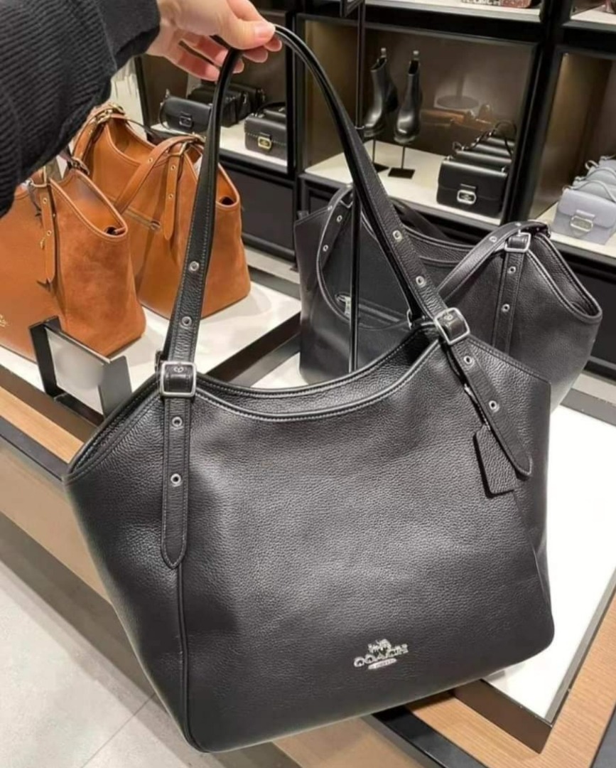 Coach CM074 Meadow Zip Shoulder Bag in Black Refined Pebble Leather ...