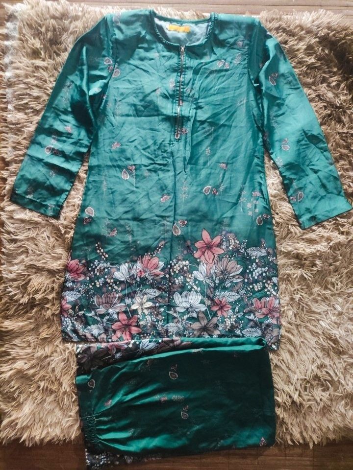 Color Blast Baju Kurung, Women's Fashion, Muslimah Fashion, Baju Kurung ...