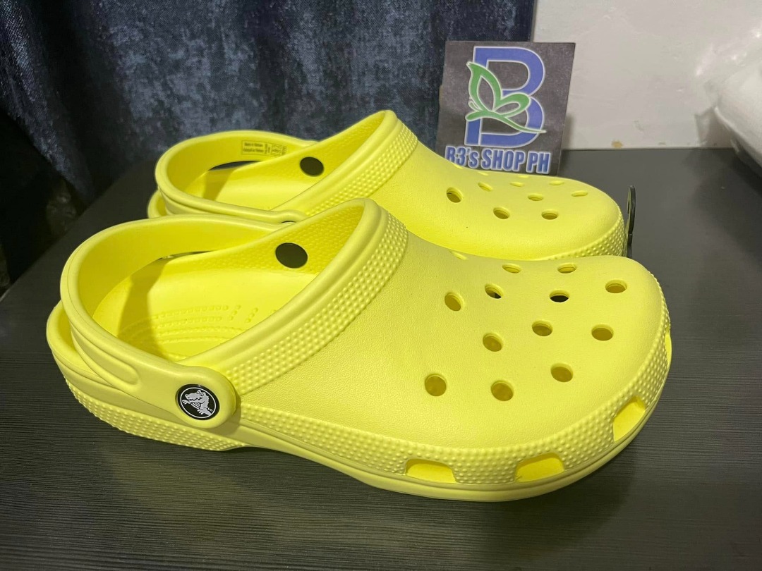 crocs classic Clog in lemon original, Women's Fashion, Footwear, Flats ...