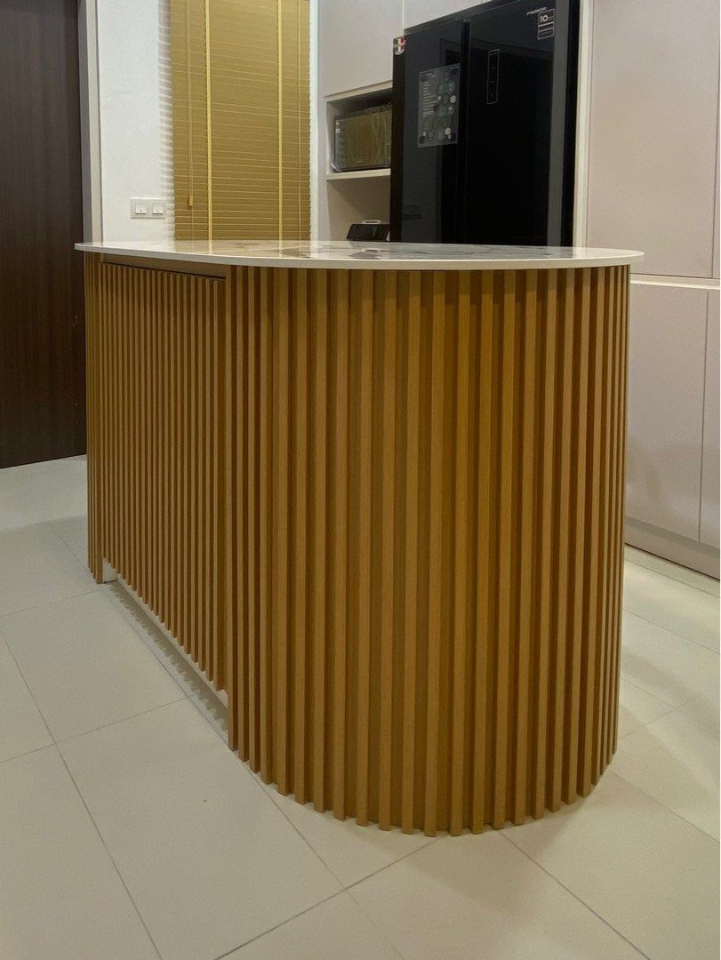 Curve Kitchen Island with Laminated Fluted Wood & Quartz Stone Top ...