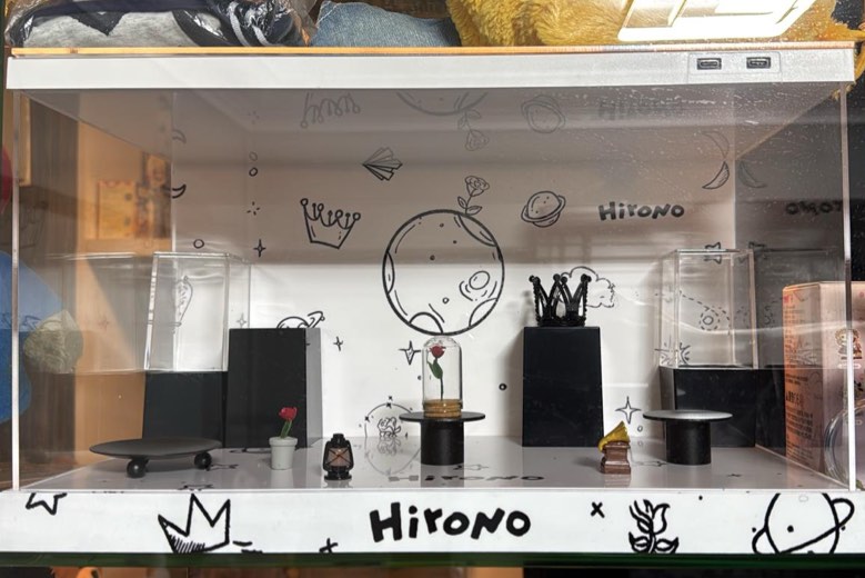 Custom Box with Accessories Little Prince X Hirono Display Box, Hobbies ...