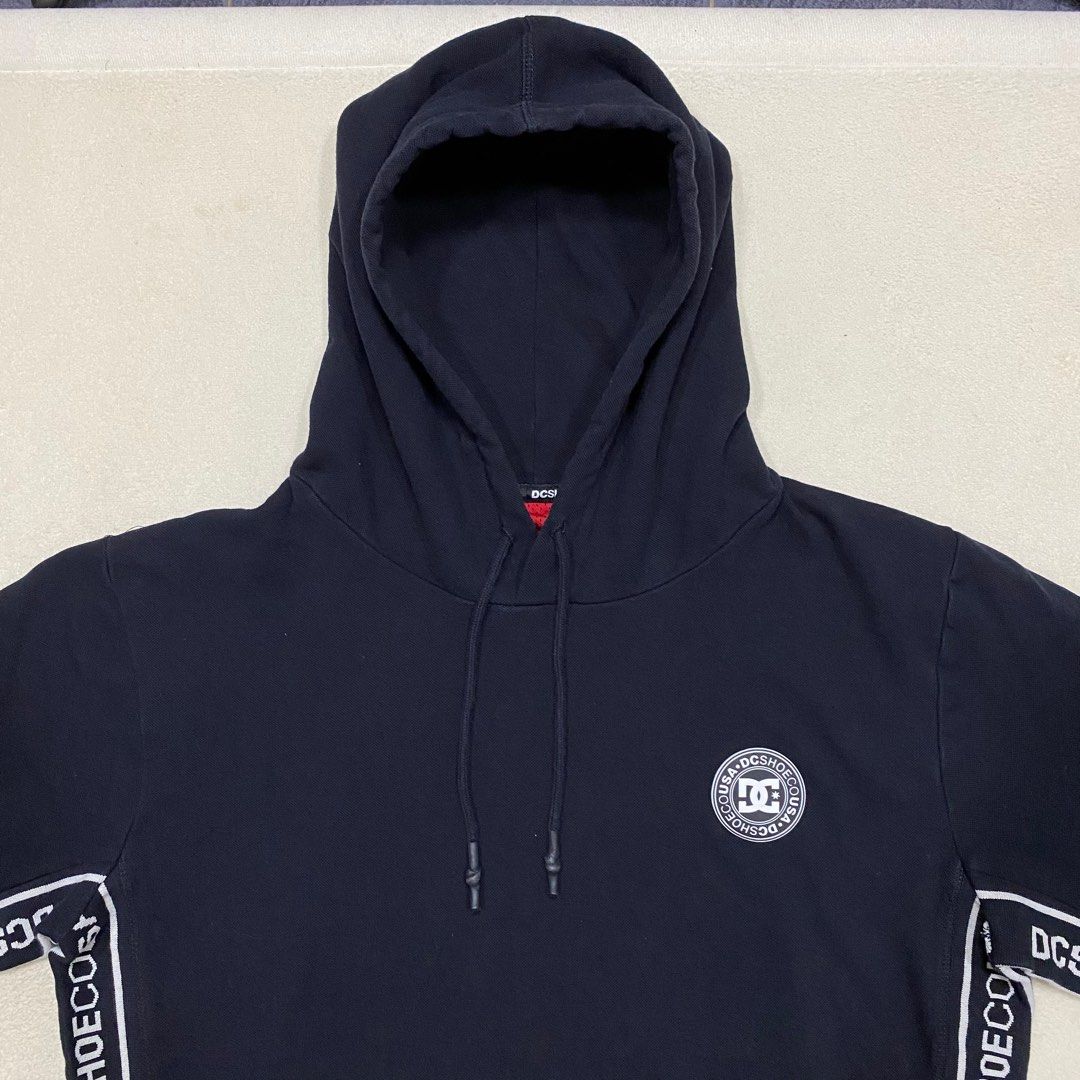 DC SHOES Rubber Logo Hoodie, Men's Fashion, Tops & Sets, Hoodies on ...