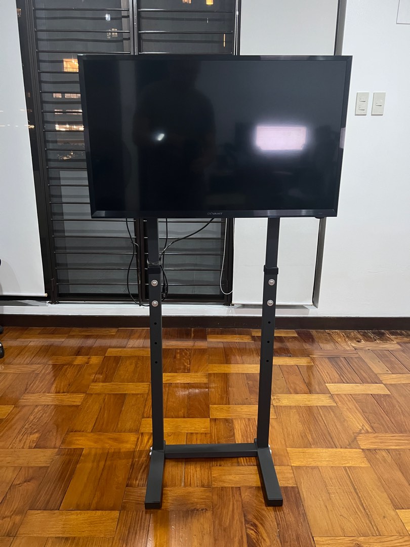 Devant 32-Inch TV with Stand, TV & Home Appliances, TV & Entertainment ...