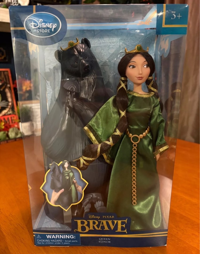 Disney Brave Queen Elinor and Bear case, Hobbies & Toys, Toys & Games ...