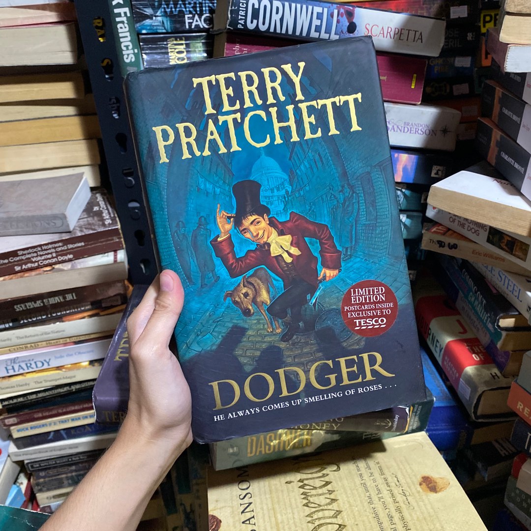 Dodger by Terry Pratchett HB, Hobbies & Toys, Books & Magazines ...