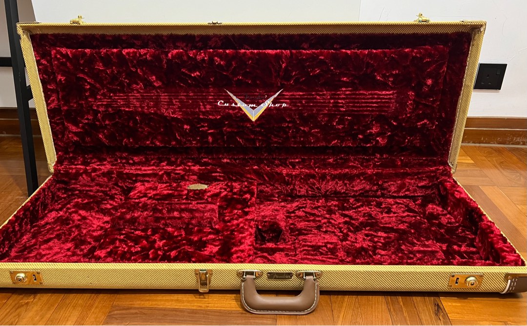 Fender Custom Shop case , 90%new , stratocaster and telecaster , guitar ...