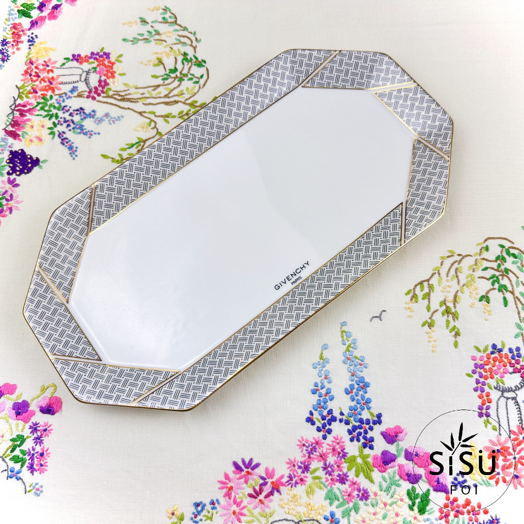 Givenchy Sandwich Tray, Furniture & Home Living, Kitchenware ...