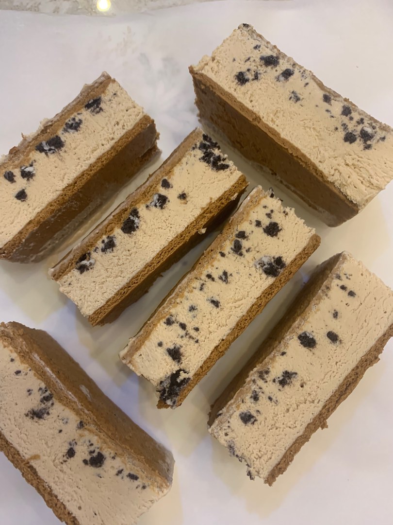 Graham Bar Graham in a tub, Food & Drinks, Homemade Bakes on Carousell