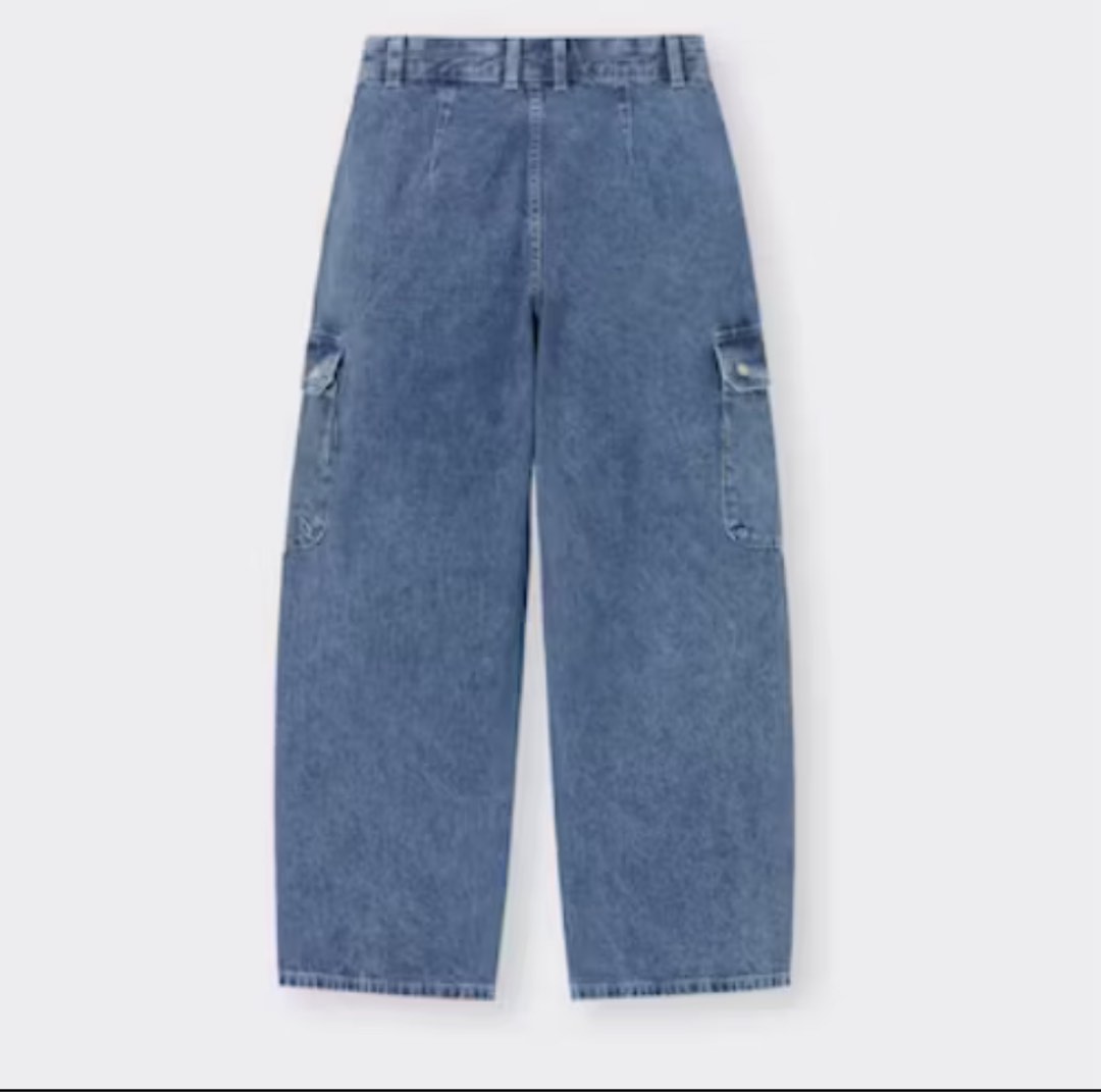 GU Barrel Leg Cargo Jeans, Women's Fashion, Bottoms, Jeans on Carousell