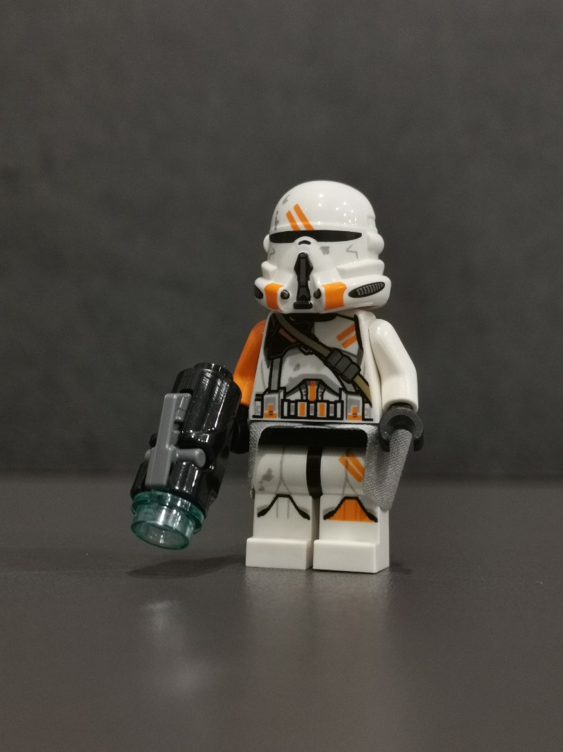 LEGO STAR WARS SW0523: Clone Airborne Trooper, 212th Attack Battalion (Phase 2) Minifigure ...