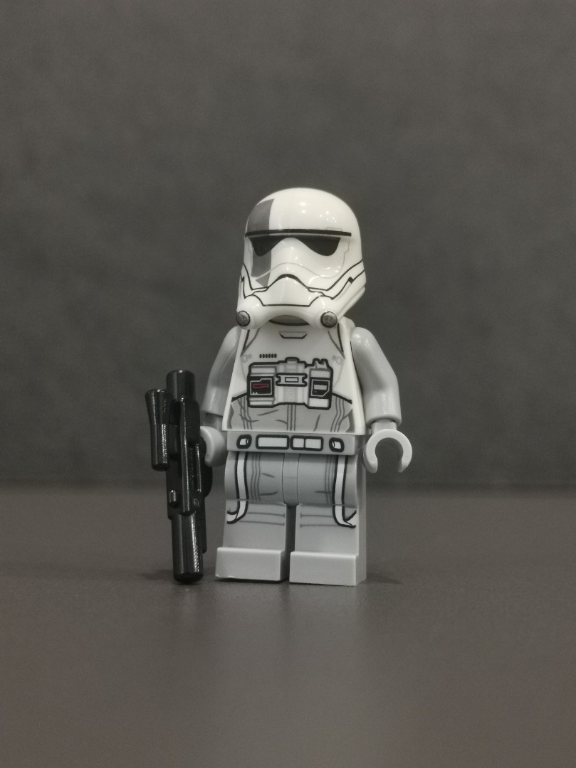 LEGO STAR WARS SW0869: First Order Walker Driver Minifigure, Hobbies ...