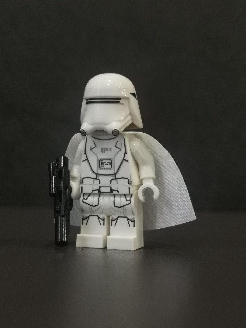 LEGO STAR WARS SW1053: First Order Snowtrooper Minifigure with Cape ...
