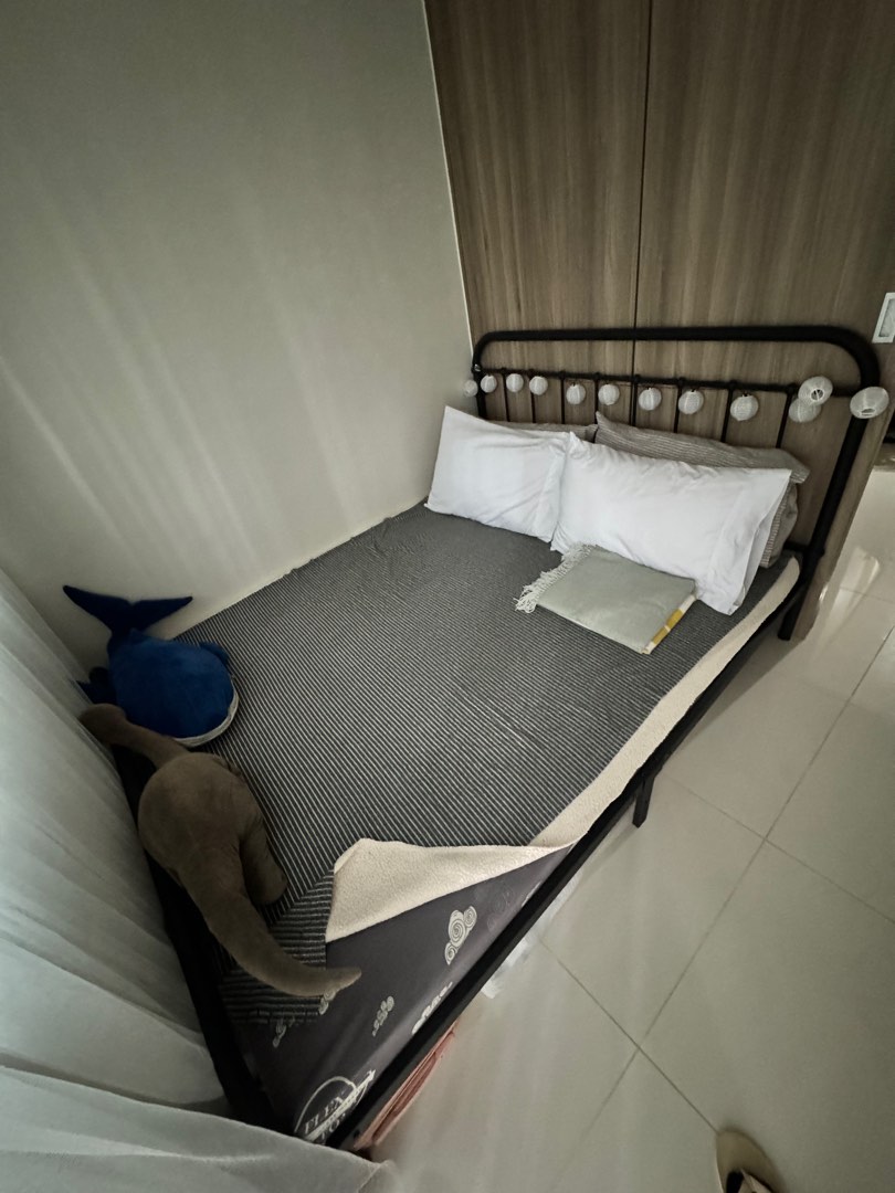 Mandaue Foam Kumi Metal Bed Frame Queen Size with Mattress and 2 ...