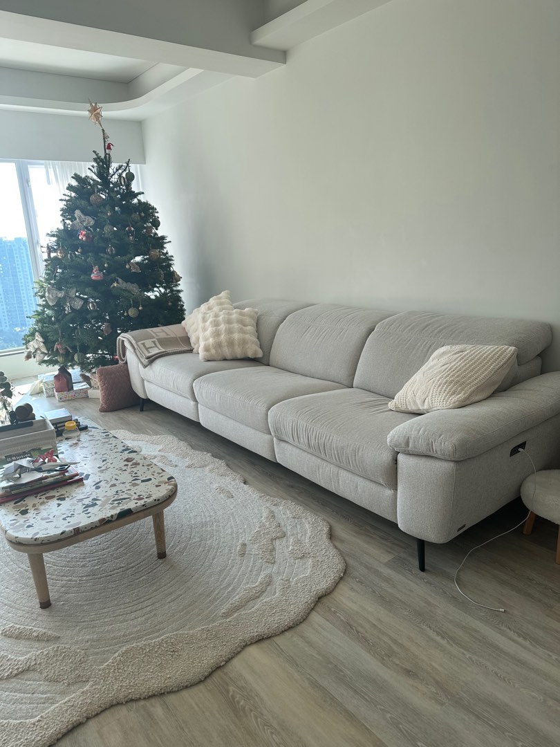 Natuzzi Italian Electronic Couch w Retracting Options 3-5 seater, 傢俬＆家居 ...