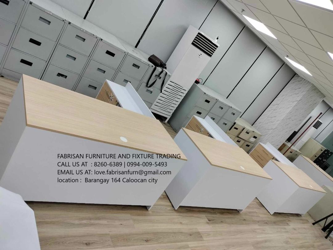 Office Work Table With Storage Drawers, Workstations with Partitions ...