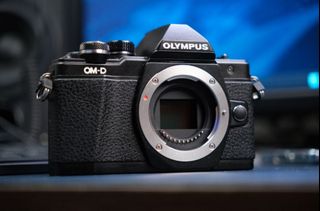 olympus omd-em5 mark i, Photography, Cameras on Carousell