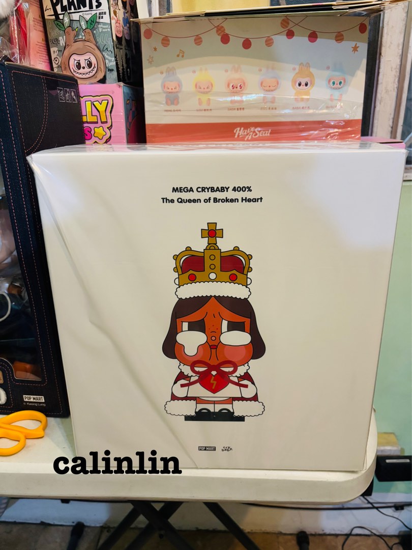 Popmart Crybaby 400% Queen of Broken Hearts, Hobbies & Toys, Toys ...