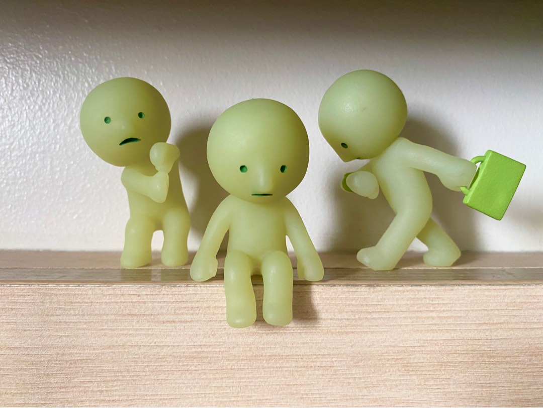 Smiski Set (Sitting, On the Road, Peeking), Hobbies & Toys, Memorabilia ...