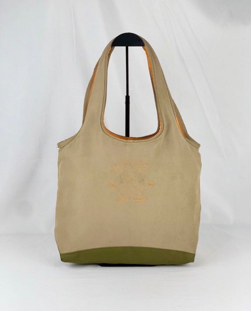 Totebag crumpler The headaitch, Fesyen Pria, Tas & Dompet , Lainnya di Carousell