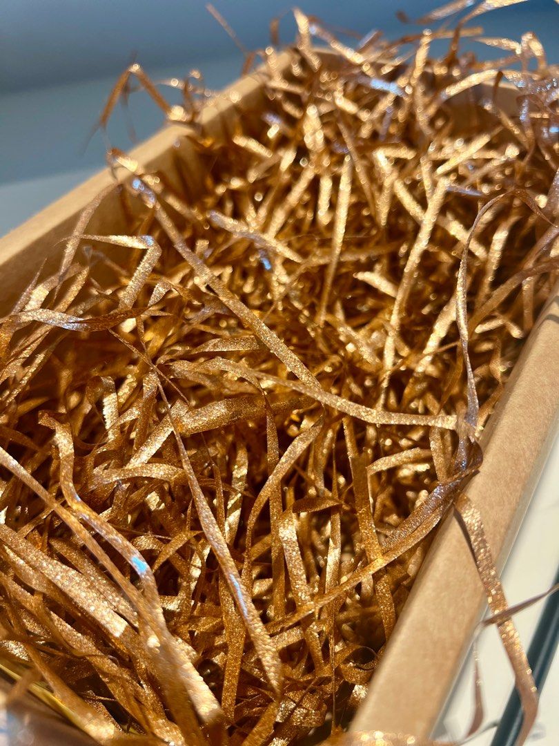 100g quality Christmas shredded paper/stuffing, Hobbies & Toys ...