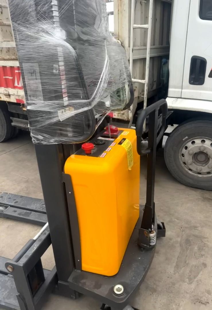 2 Ton 4.5 Meter Semi Auto Electric Stacker Manual Straddle Jack Lifter ...