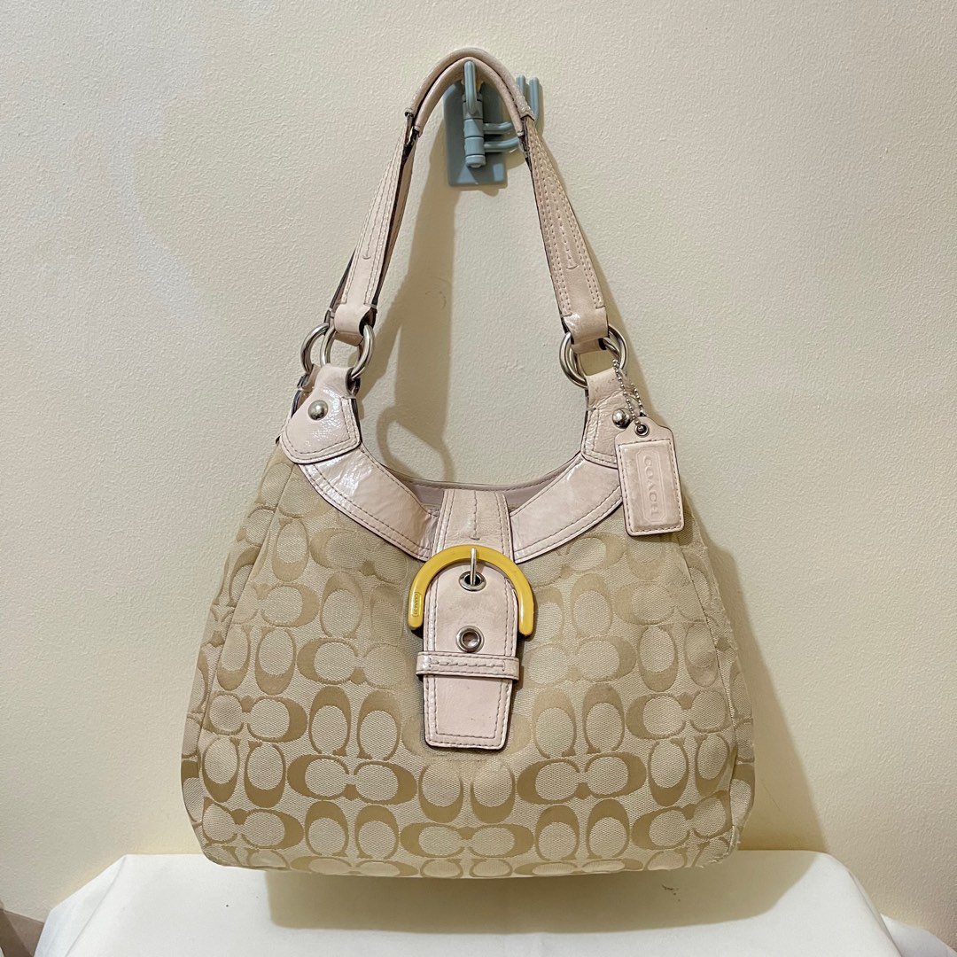 Coach F17094 Soho Lyn Signature Shoulder Bag, Luxury, Bags & Wallets on Carousell