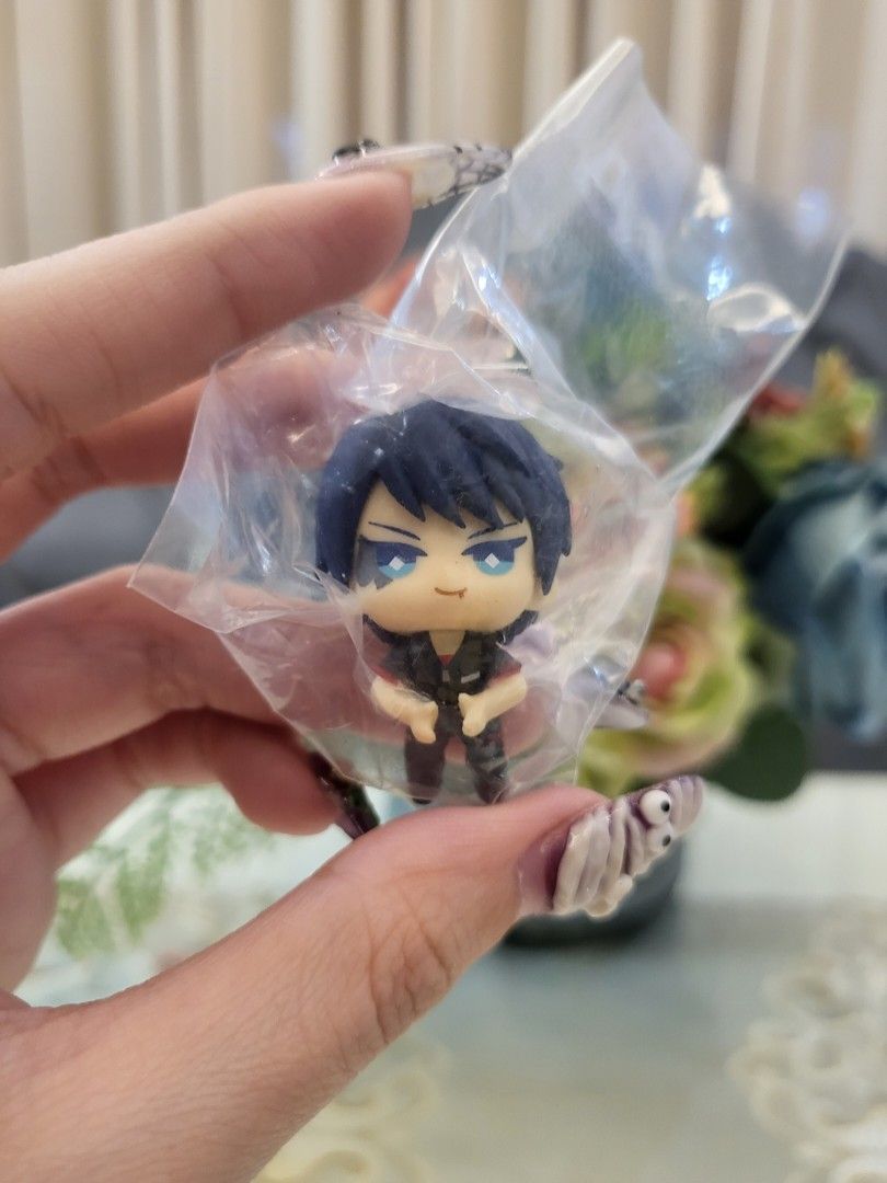 Disney Twisted Wonderland Deuce Spade Mini Figure Display, Hobbies ...