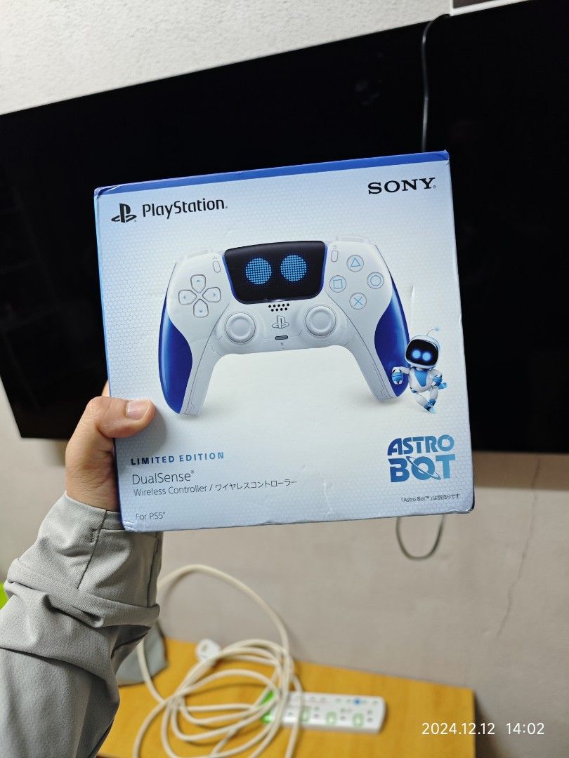 Dualsense Astrobot Jpn set, Video Gaming, Gaming Accessories ...