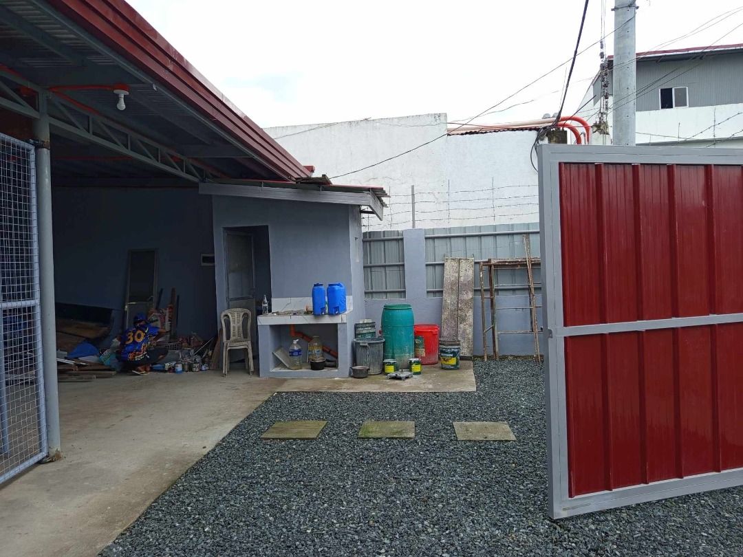 FL MINI BODEGA WITH PARKING SPACES IN TERESA RIZAL 12k, Property ...