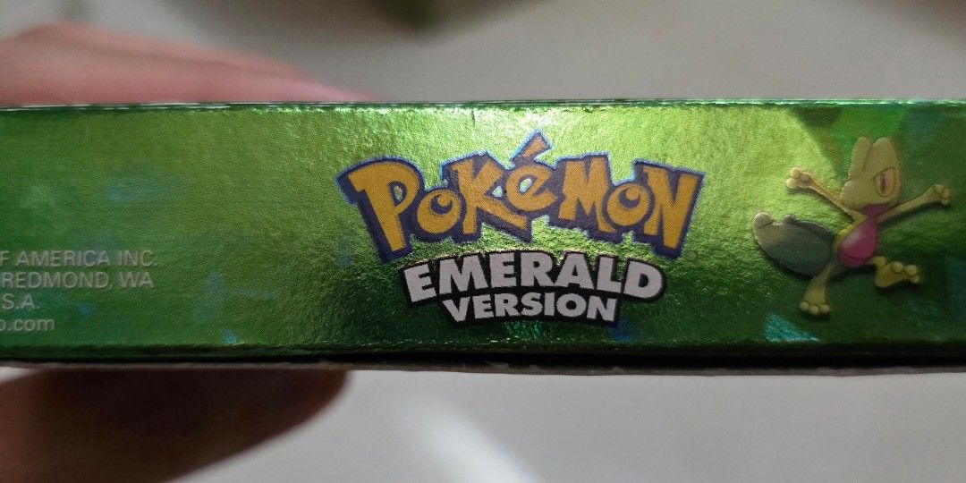 Gameboy Advance Game 2005 Pokemon Emerald Version Complete Box, Manual ...