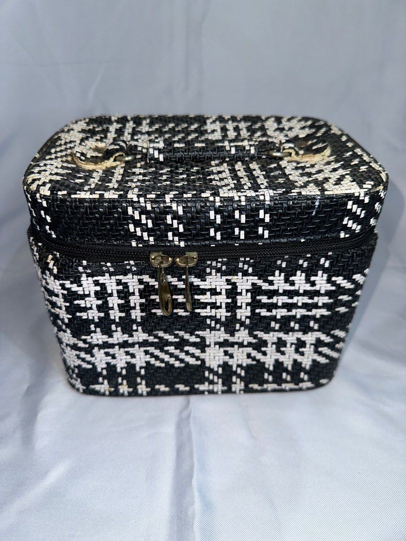Gladking Banig Kit Makeup Jewelry Box Organizer With Mirror | Washable ...