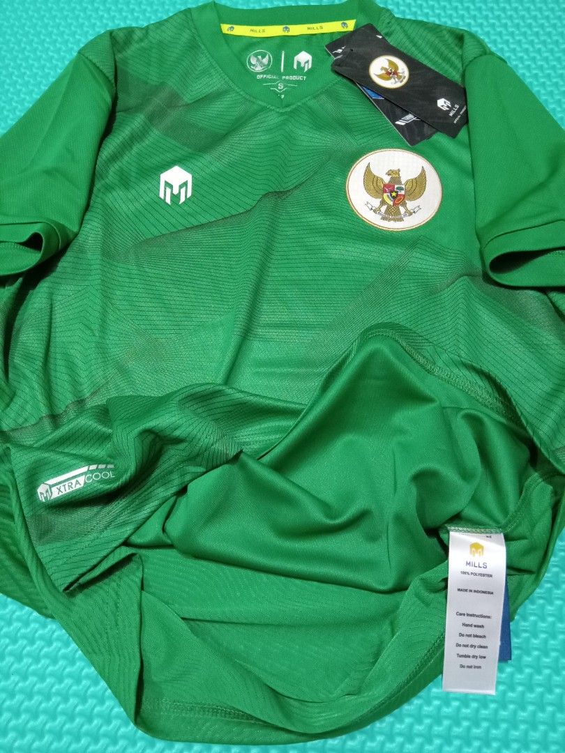 Jersey training TimNas Indonesia, Olah Raga, Baju Olahraga di Carousell