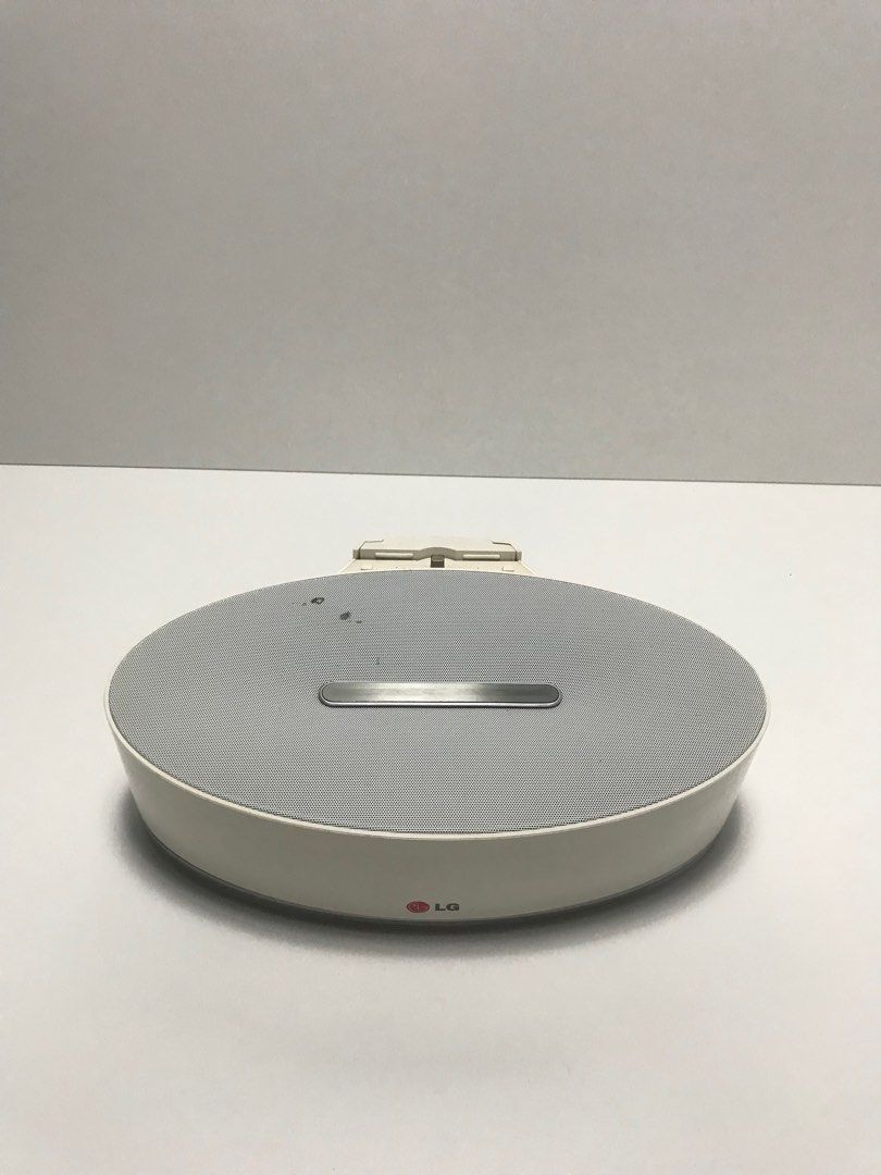 LG docking speaker, Audio, Portable Audio Accessories on Carousell