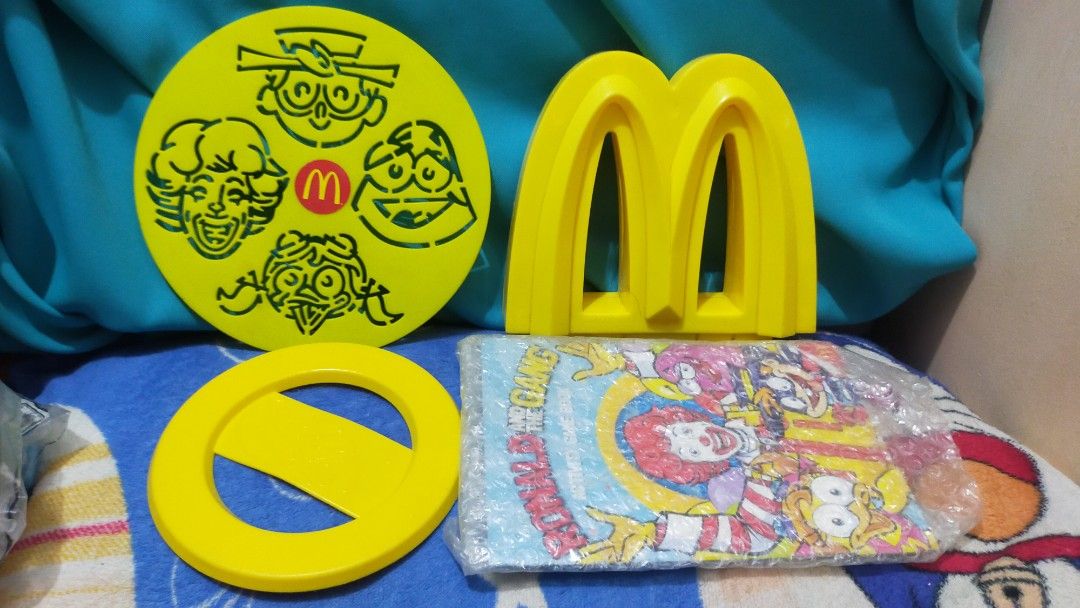 Lilo and stitch megamind minions Jollibee pens chuckie shrek koko ...