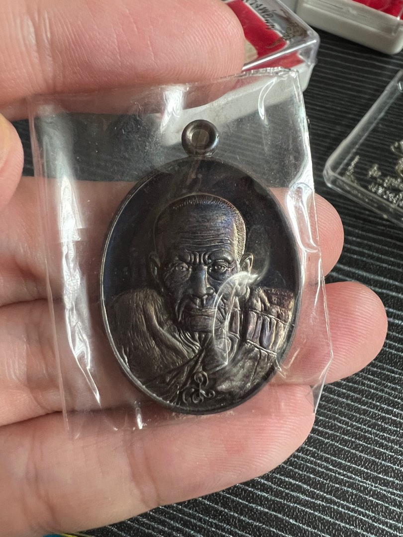 Lp thuad rian coin wat phako, Hobbies & Toys, Religious Items on Carousell