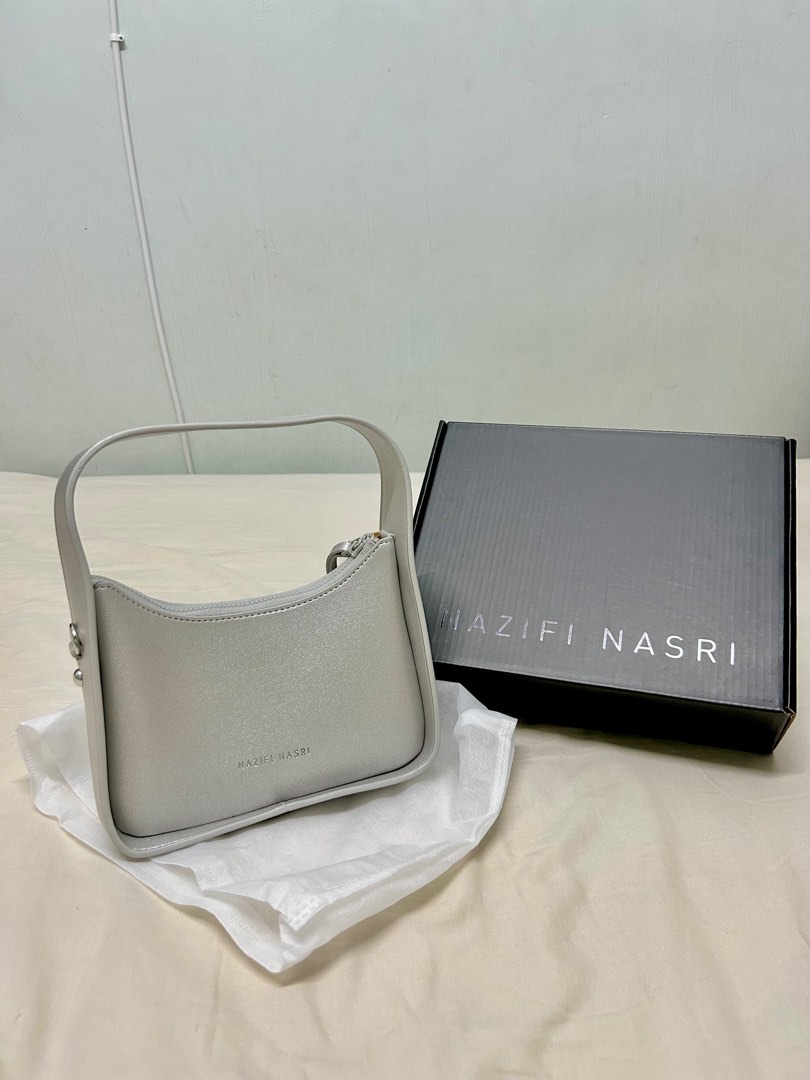 Nazifi Nasri - Medium Oked in Silver, Women's Fashion, Bags & Wallets, Cross-body Bags on Carousell