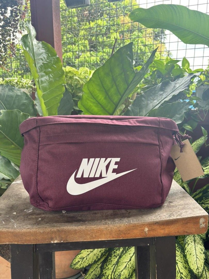 Nike Hip Tech Pack 10L - Night Maroon, Men's Fashion, Bags, Belt bags ...