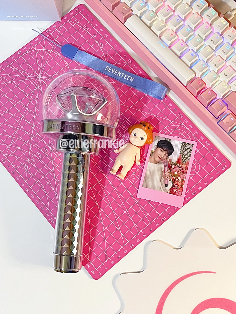 SEVENTEEN SVT Official Lightstick Ver 3, Hobbies & Toys, Memorabilia ...